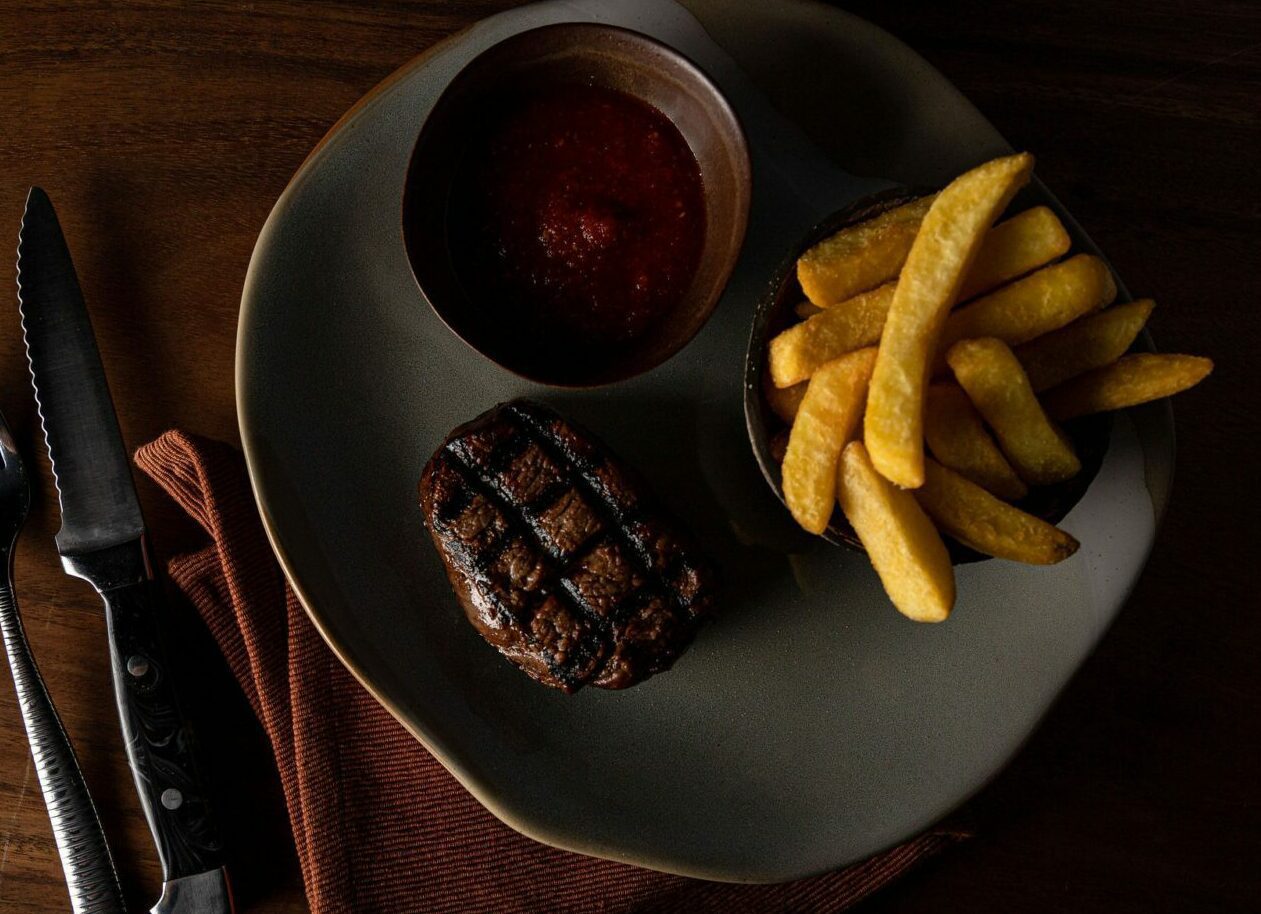 The Foodie’s Ultimate Guide to Steaks at Restaurants - The Meat & Wine ...